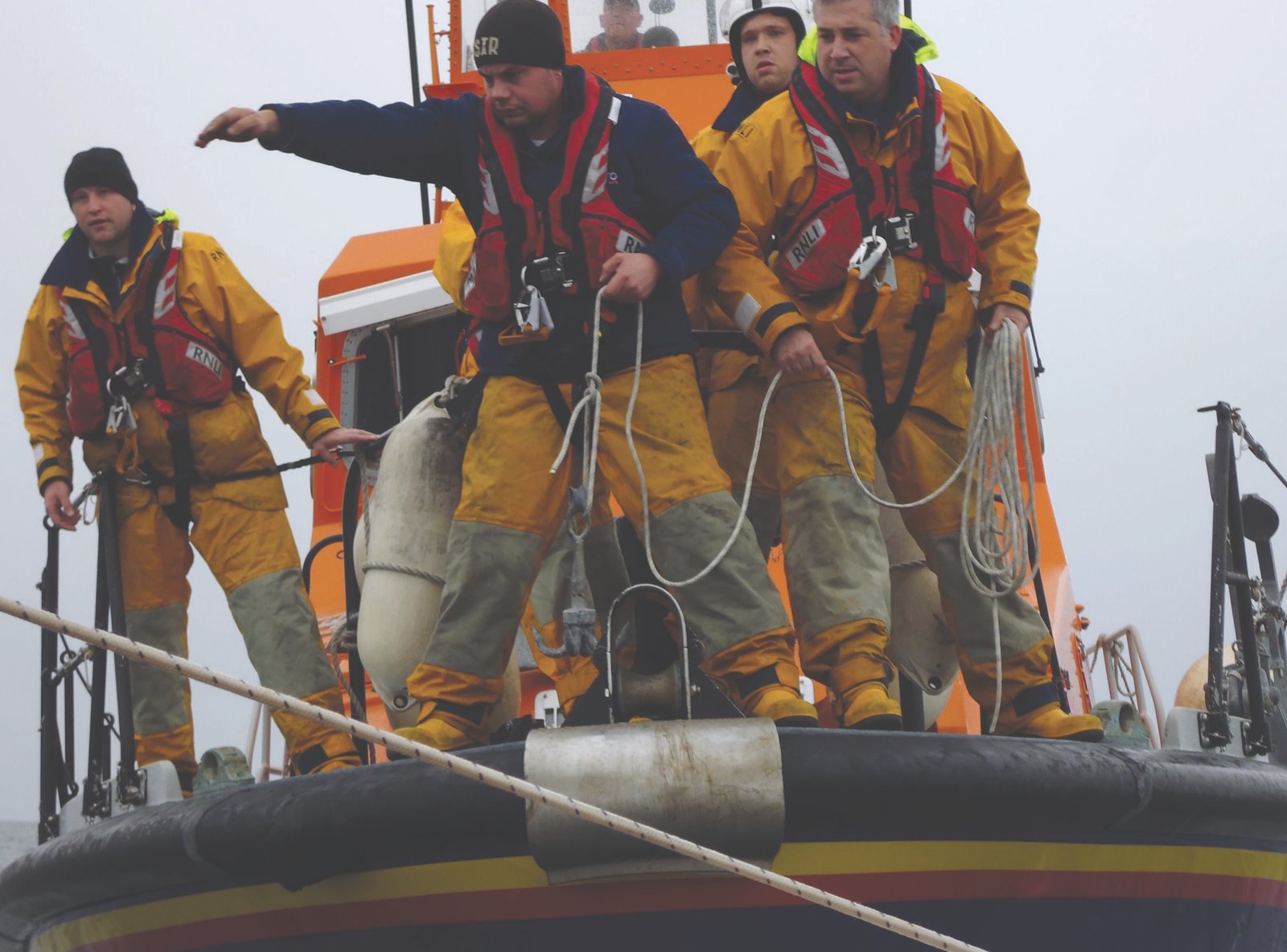 RNLI: two archive films, 1940 – 1950 – Sailing By